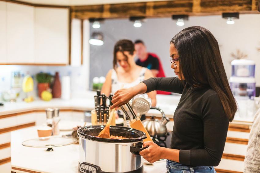 14 Cheap & Easy Crockpot Meals for Any Day of the Week | LoveToKnow