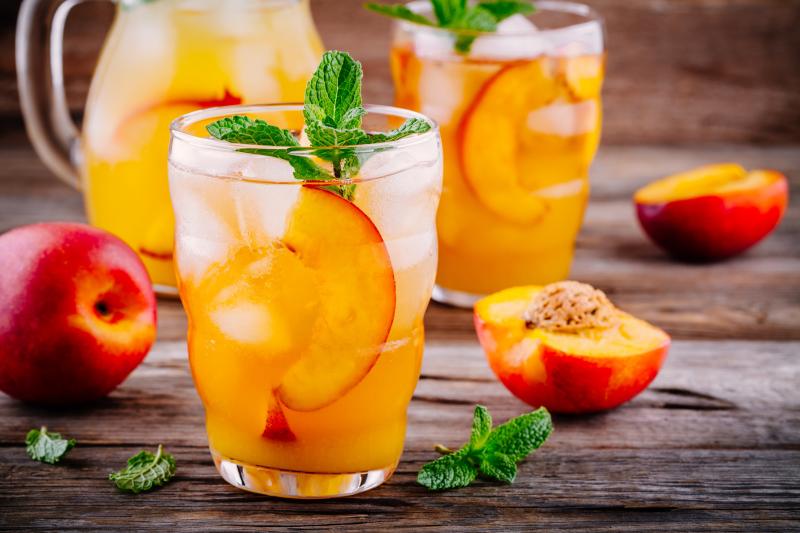 7 Peach Mocktails That Won't Leave You Feeling Fuzzy | LoveToKnow