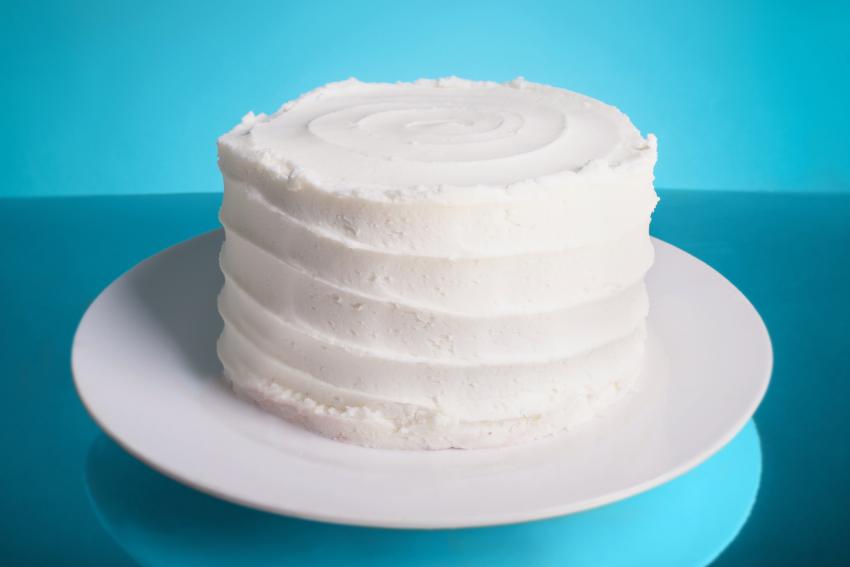 14 Types of Frosting & How to Use Them for Creative Bakes | LoveToKnow
