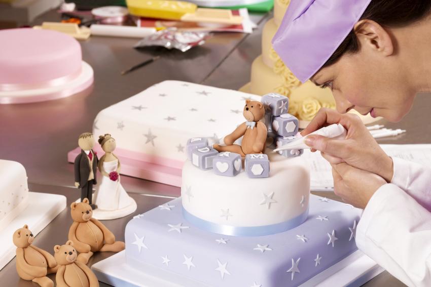 14 Types of Frosting & How to Use Them for Creative Bakes | LoveToKnow