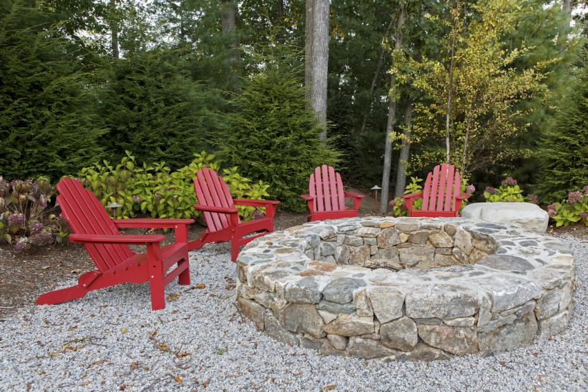 13 DIY Fire Pit Ideas for the Perfect Outdoor Gathering Spot | LoveToKnow