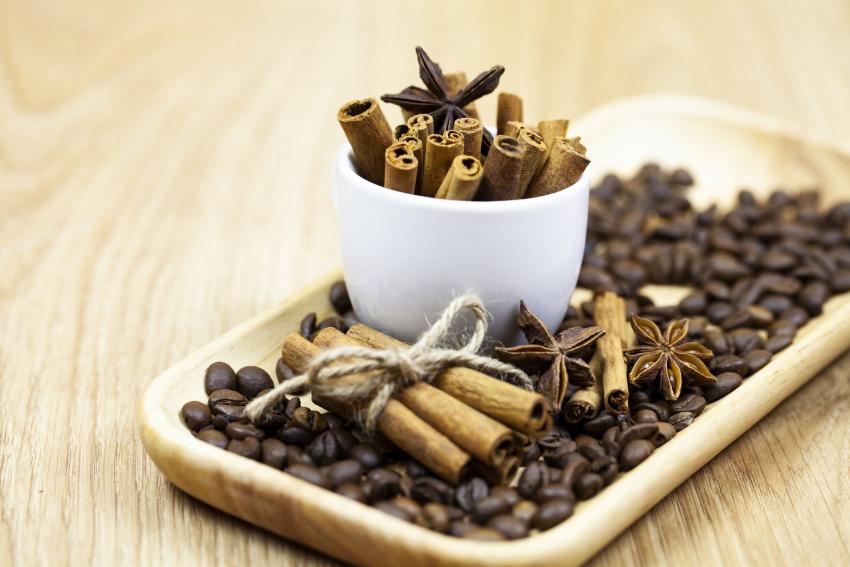 9 Simmer Pot Recipes That'll Make Your House Smell Terrific | LoveToKnow