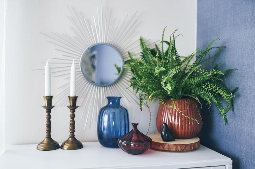 30 Stylish Ideas for Decorating With Mirrors | LoveToKnow