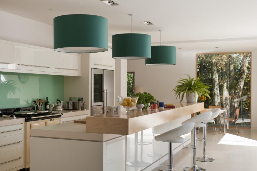18 Sparkling Ideas for Decorating With Glass Bowls | LoveToKnow
