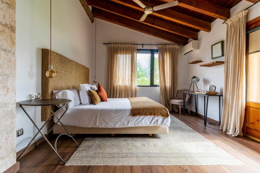 How to Decorate a Bedroom With Slanted Walls Like a Designer | LoveToKnow