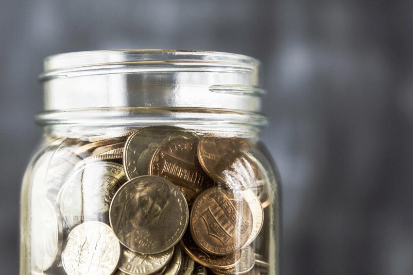 18 Ideas for Decor With Mason Jars That You Haven't Tried Yet | LoveToKnow