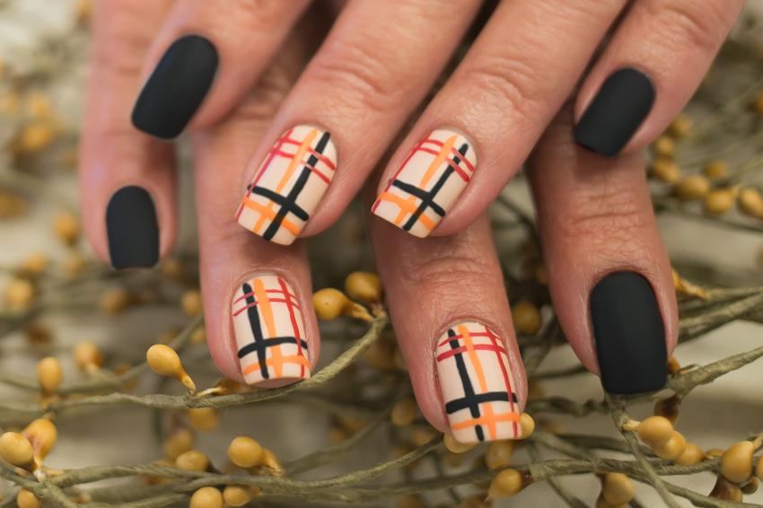 12 October Nail Ideas & Colors That Capture the Month Perfectly ...