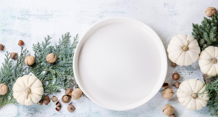 21 Warm & Cozy Fall Table Decor Ideas to Welcome Autumn | LoveToKnow