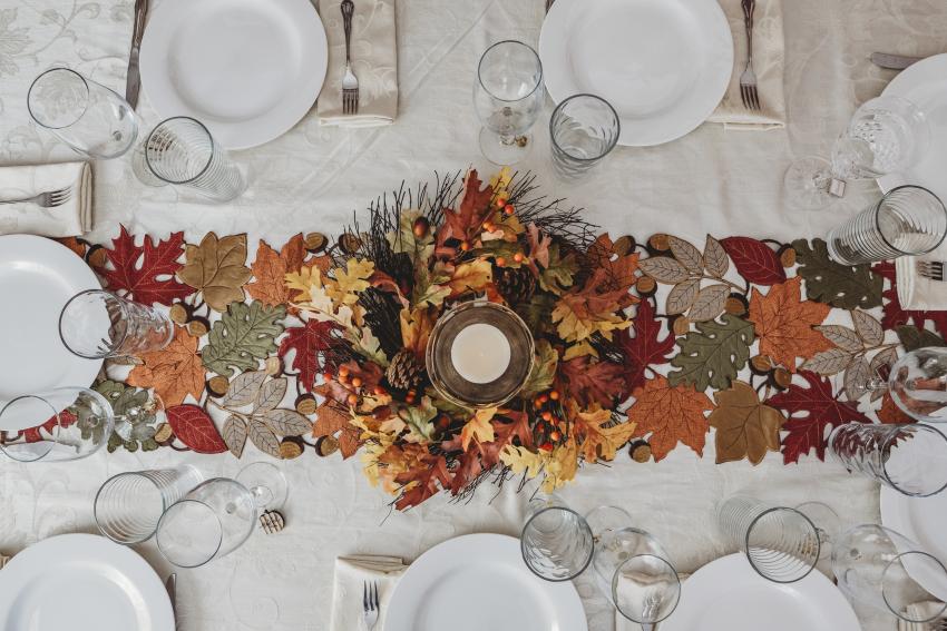 21 Warm & Cozy Fall Table Decor Ideas to Welcome Autumn | LoveToKnow