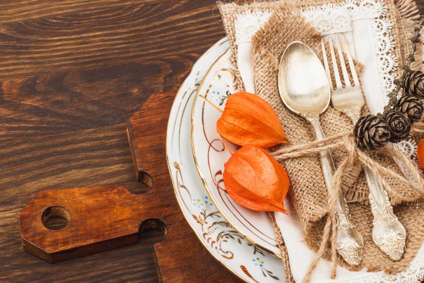 21 Warm & Cozy Fall Table Decor Ideas to Welcome Autumn | LoveToKnow