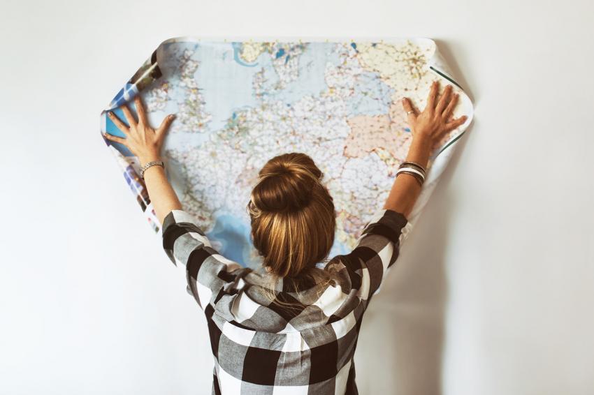 8 Creative Ways to Reuse Old & Vintage Maps | LoveToKnow