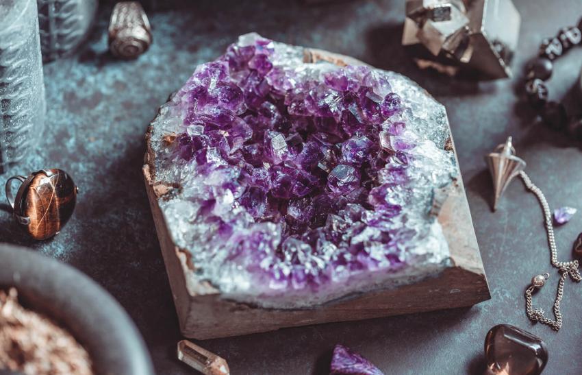 List of Gemstones: Your Guide to 18 Common Gems | LoveToKnow
