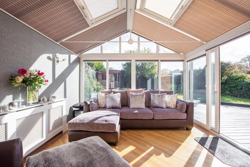 9 Beautiful Lanai Decorating Ideas | LoveToKnow