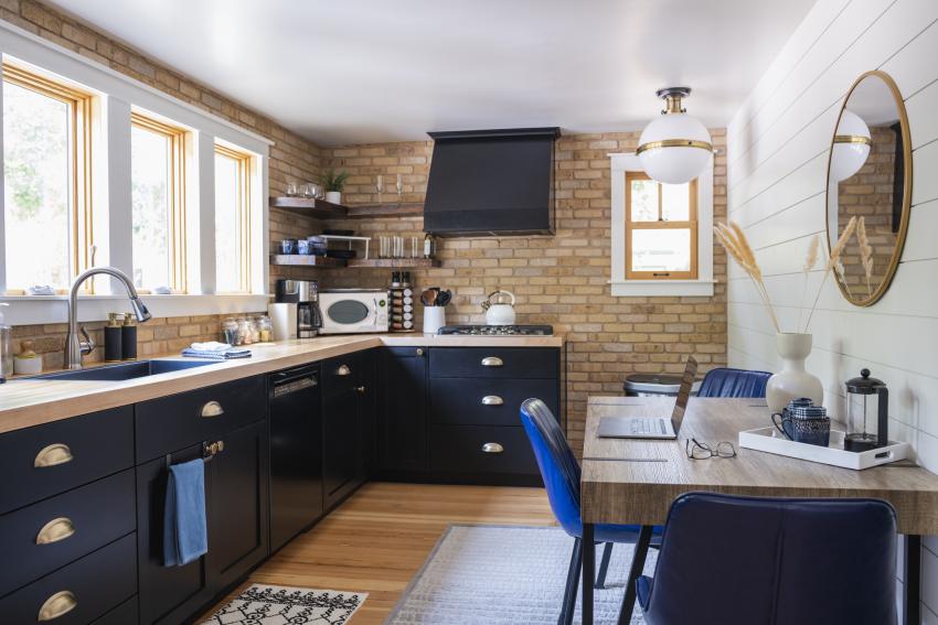 22 Cozy Ideas for a Modern Rustic Kitchen | LoveToKnow