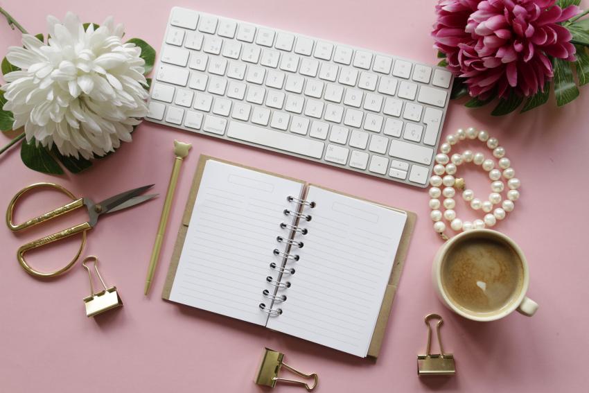 13 Cute Office Decor Ideas to Add Style to Your Workspace | LoveToKnow