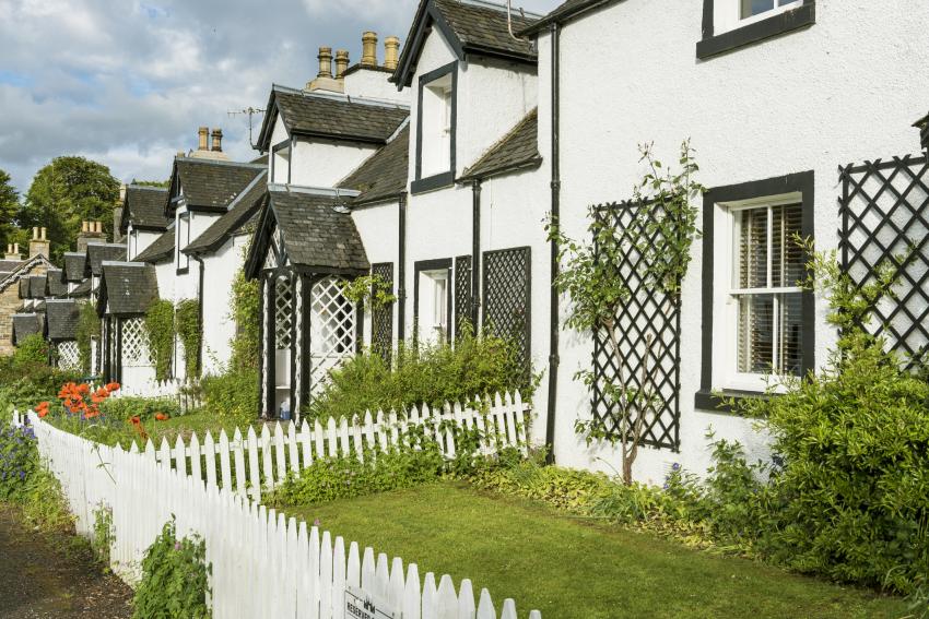 9 Decorative Lattice Ideas for a Charming Interior or Exterior | LoveToKnow