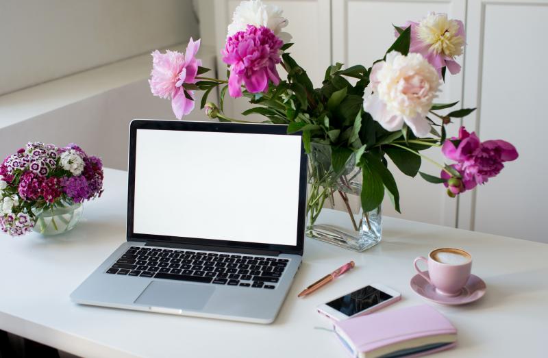 13 Cute Office Decor Ideas to Add Style to Your Workspace | LoveToKnow