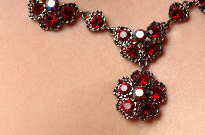 16 Pictures of Ruby Gemstones to Inspire You | LoveToKnow