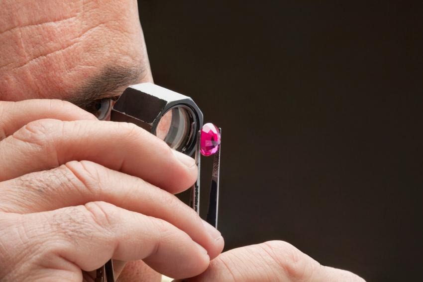16 Pictures of Ruby Gemstones to Inspire You | LoveToKnow