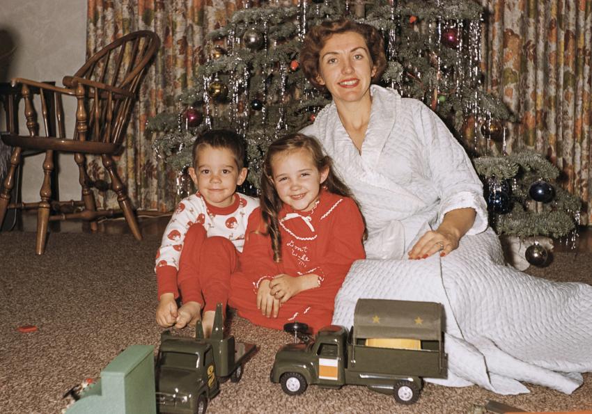 Unlocking Holiday Creativity: 12 Christmas Writing Prompts | LoveToKnow