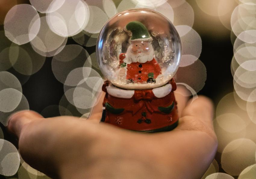 Unlocking Holiday Creativity: 12 Christmas Writing Prompts | LoveToKnow