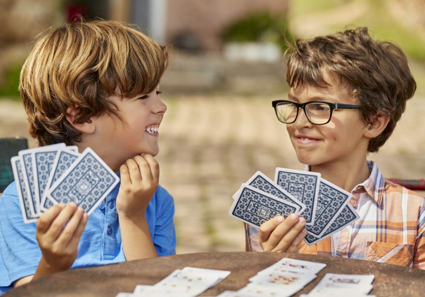 13 Easy Card Games for Kids That'll Keep Them Interested | LoveToKnow