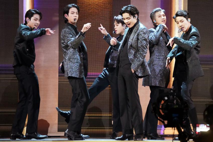 12 of the Most Popular People in the World We Can’t Get Enough Of ...