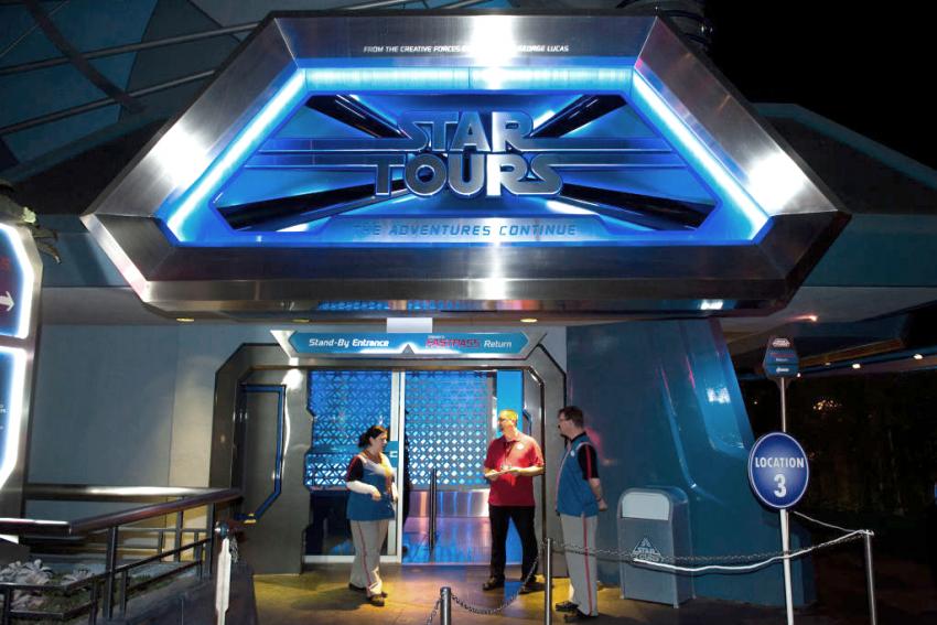 12 of the Most Popular Rides at Disneyland Worth Waiting in Line For ...