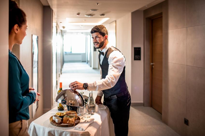 15 Guidelines for When to Tip in Today's World | LoveToKnow