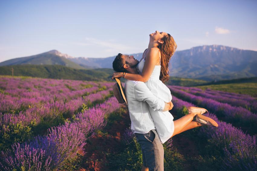 16 Sweet Couple Photoshoot Ideas to Show Off Your Bond | LoveToKnow
