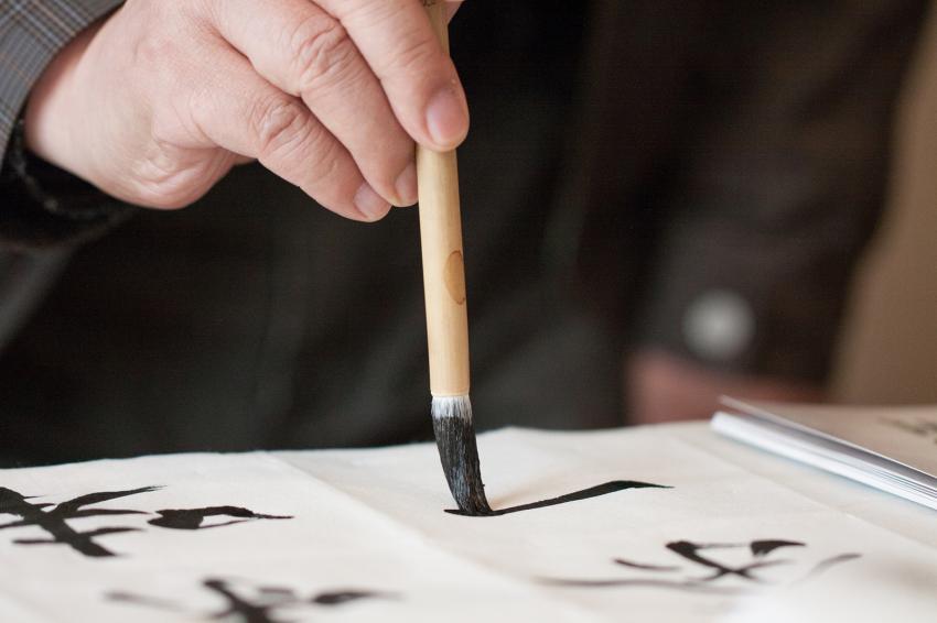 12 Friendship Symbols From Across the Ages | LoveToKnow