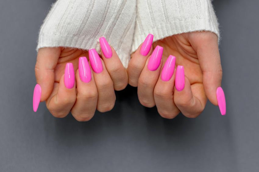 18 Pink Summer Nail Ideas Hotter Than The Rising Temps | LoveToKnow