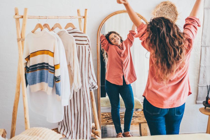 11 Fun Ways to Update Your Wardrobe Without Spending a Dime | LoveToKnow