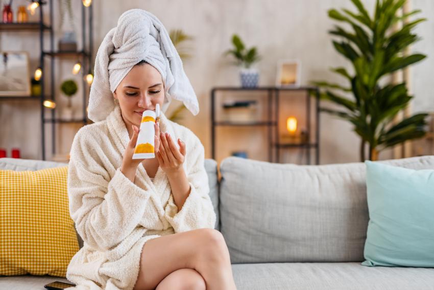 How to Smell Good All Day: 11 Easy Tips to Keep You Feeling Fresh ...