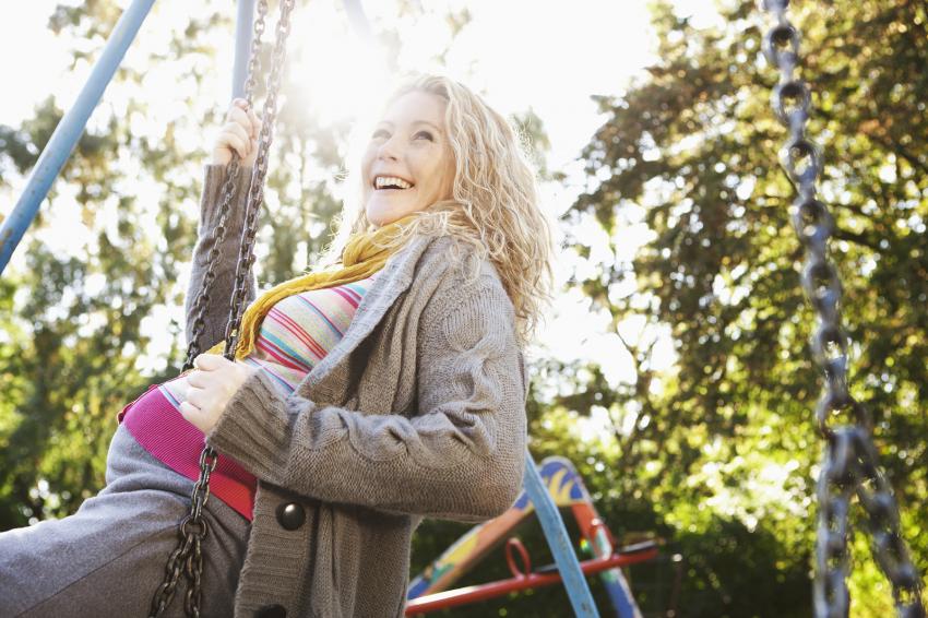 18 Unique Maternity Photo Ideas to Show Off Your Baby Bump | LoveToKnow