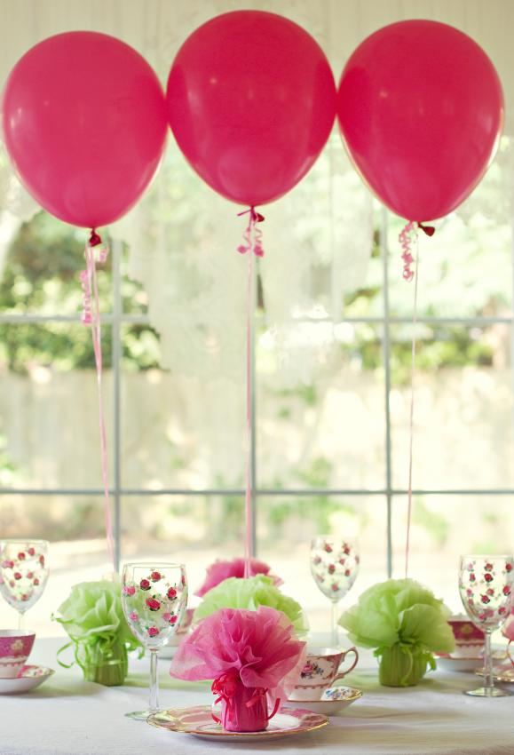 10 DIY Balloon Centerpiece Ideas for Every Occasion | LoveToKnow