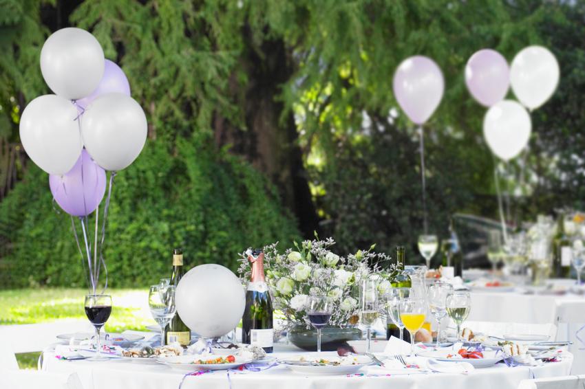 10 DIY Balloon Centerpiece Ideas for Every Occasion | LoveToKnow