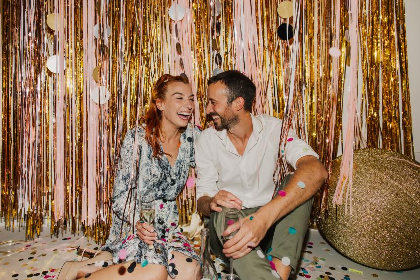 8 Ideas for a Gold-Themed Party That Glitters | LoveToKnow