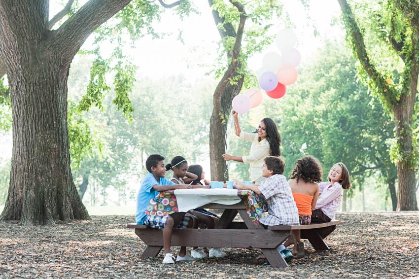 16 Kids' Spring Birthday Party Ideas for Your Little Flower or Bud ...