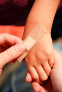 Salud y Estado Físico: Como cuidar un corte, herida, puntos o raspadura