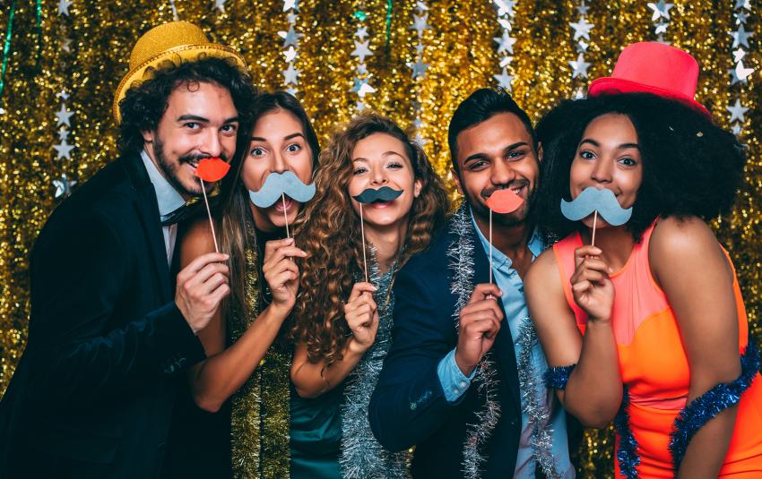 14 Tips for Taking Stunning Prom Pictures | LoveToKnow