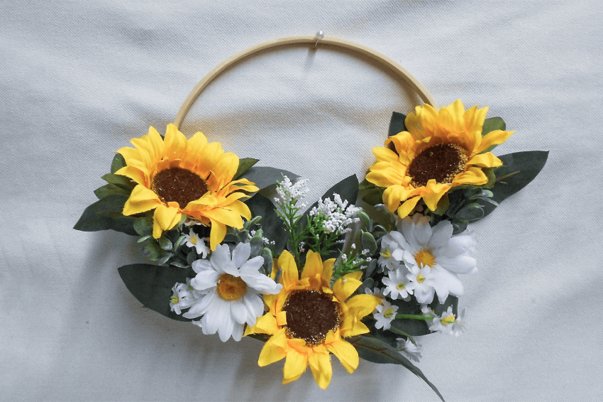 13 Alternative Prom Corsages for a Look That's Uniquely You | LoveToKnow