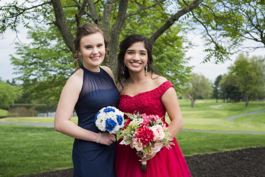 14 Tips for Taking Stunning Prom Pictures | LoveToKnow