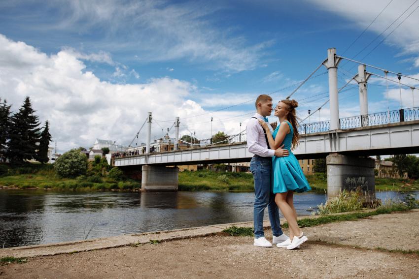 14 Tips for Taking Stunning Prom Pictures | LoveToKnow