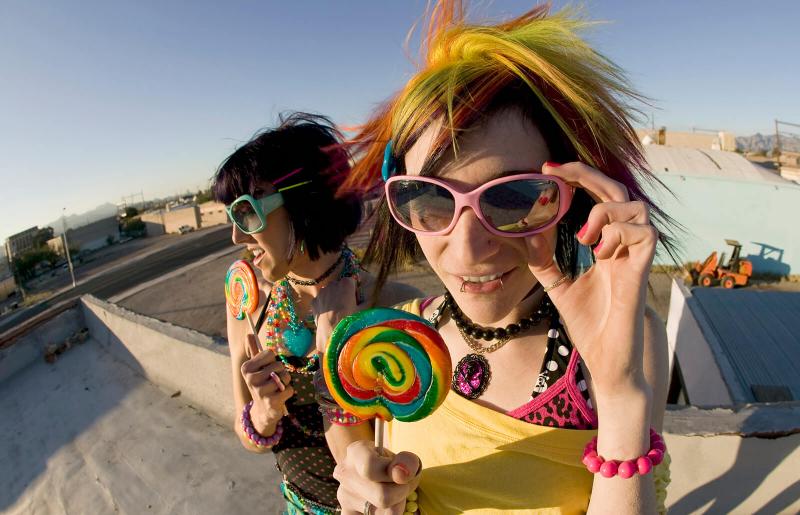 Emo Fashions And Outfit Ideas For Teens LoveToKnow Emo Fashions And Outfit Ideas For Teens LoveToKnow