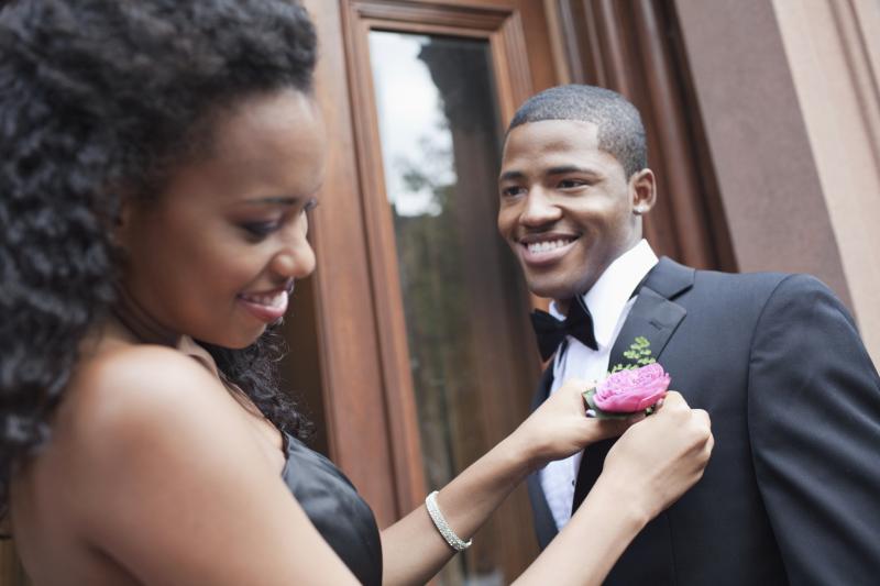 Prom Etiquette Tips for Students and Parents | LoveToKnow