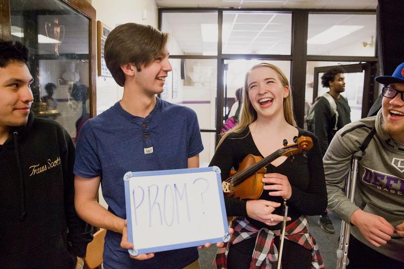 25 Last-Minute Promposal Ideas to Seal the Deal | LoveToKnow