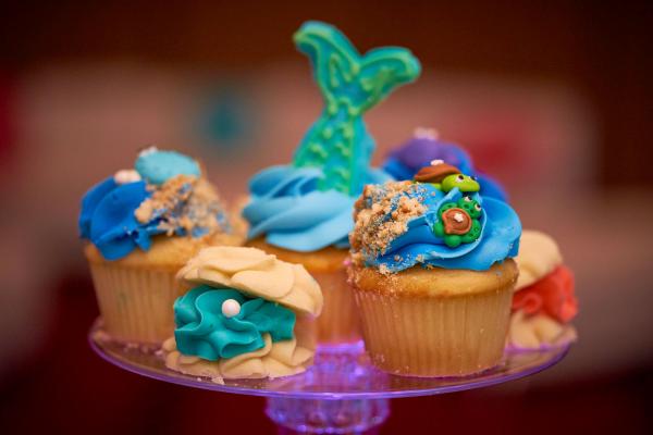 Creative Cupcake Ideas for a Beach-Themed Wedding | LoveToKnow