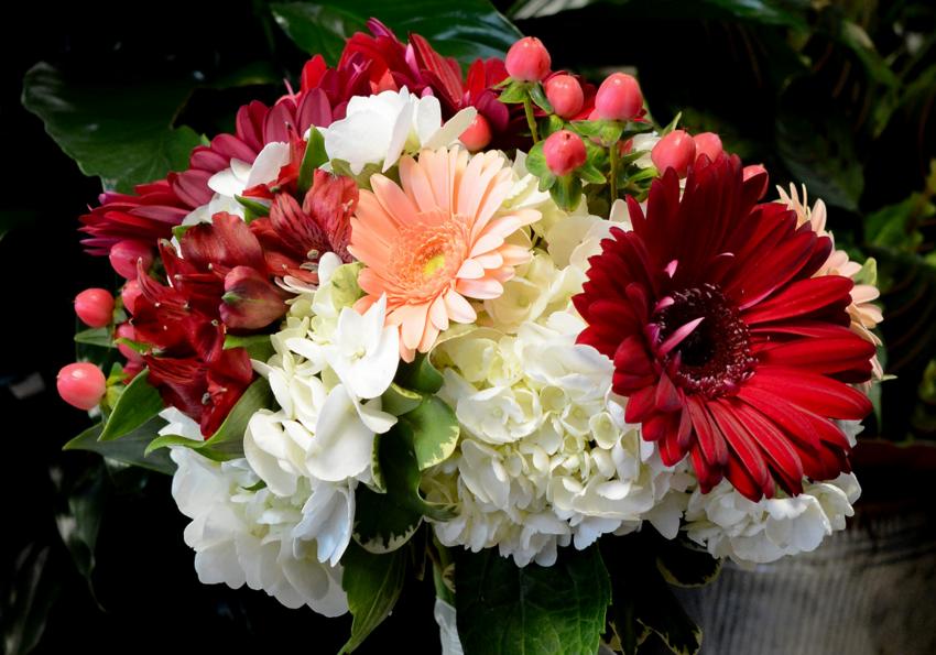 Stunning Gerbera Daisy Wedding Bouquets | LoveToKnow
