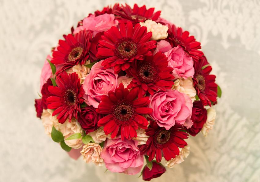Stunning Gerbera Daisy Wedding Bouquets | LoveToKnow